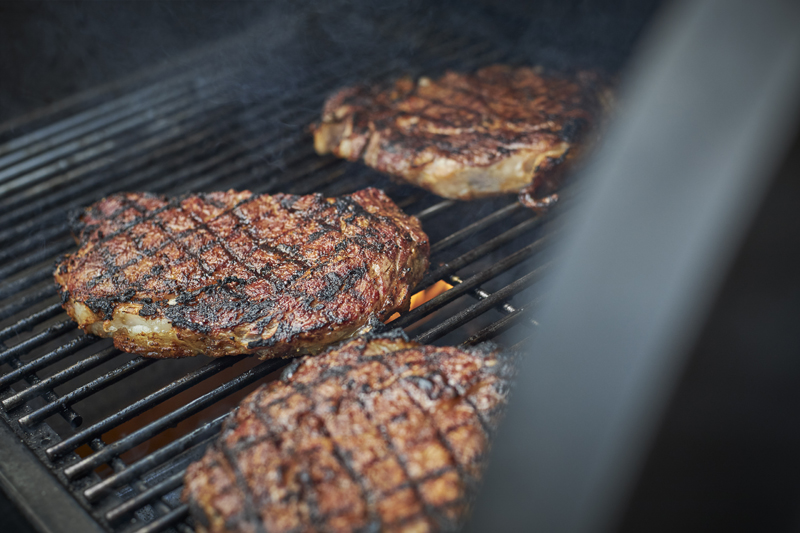 Weber Smoke Fire EX6 GBS Träpelletgrill - Grill